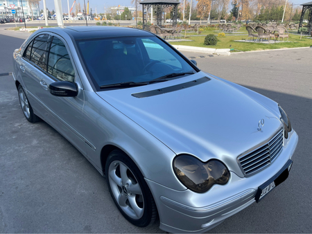 Mercedes Benz E200 Kompressor