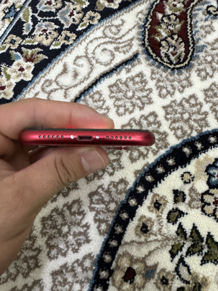 Iphone 11 red ideal