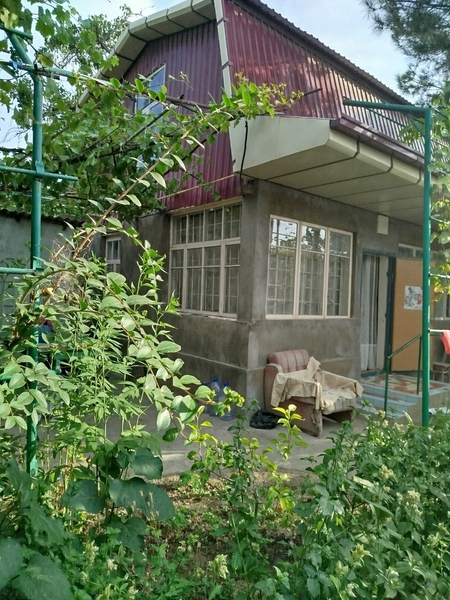 Dala hovli sotiladi