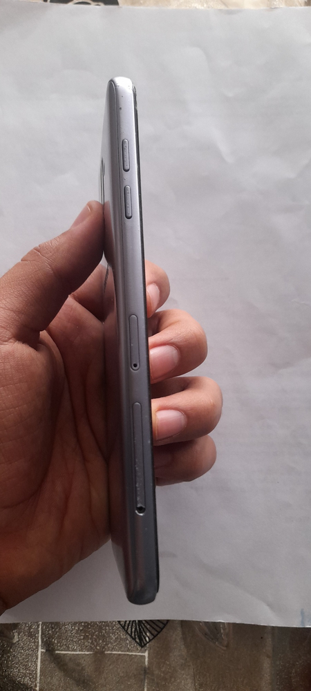 Samsung Galaxy J8
