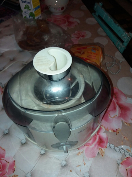 Продам соковыжималку б у