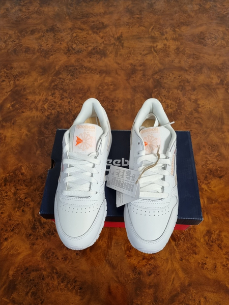 Женские кроссовки Reebok classic leather white размер 37,5