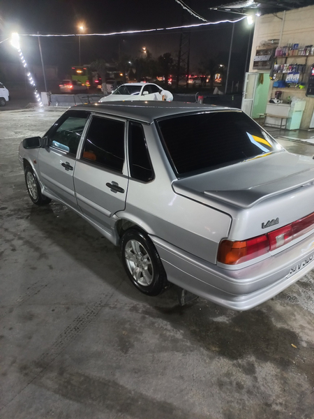 Vaz 2115 sotiladi