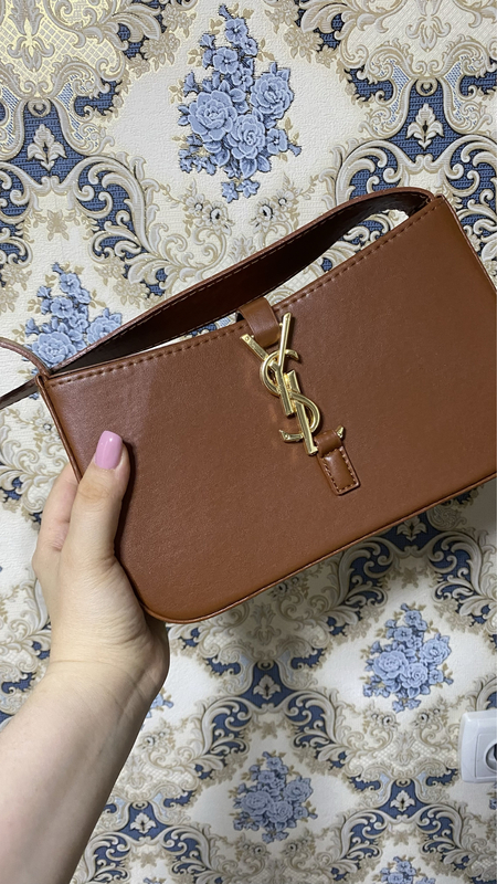 В наличии сумка багет YSL