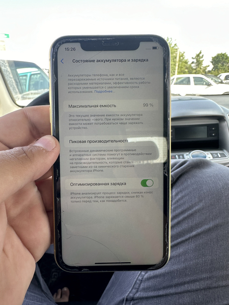 Продам iphone 11 64gb срочно