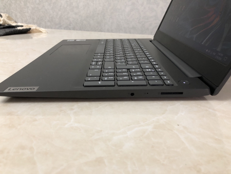 Lenovo V15 G1 noutbuk