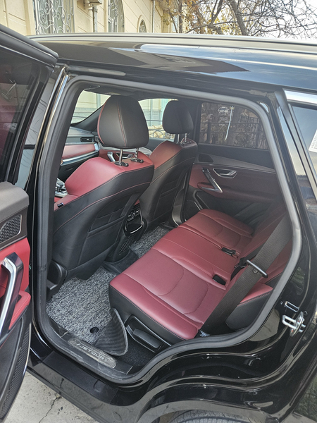 Jetour X 70 plyus arendaga beriladi