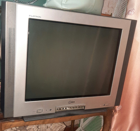 Телевизор LG flatron 51