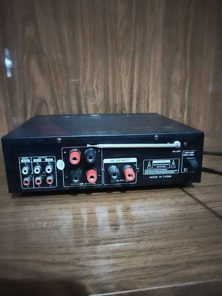 Стерео-усилитель с входом для микрофона 40W на канал, BT928