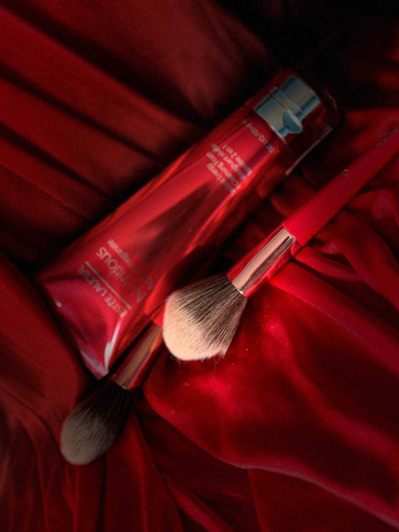 Estee Lauder Oziqlantiruvchi yuzni tozalovchi ko'pik va niqob 2-in-1 A