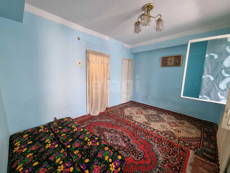 Своя.Юнусабад-2. 1/2/4..28кв.м.Без ремонта.Не торец, с балконом.Акфа.