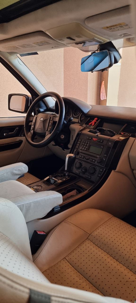 Range rover sotiladi