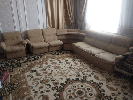 Уголок сотилади  срочно