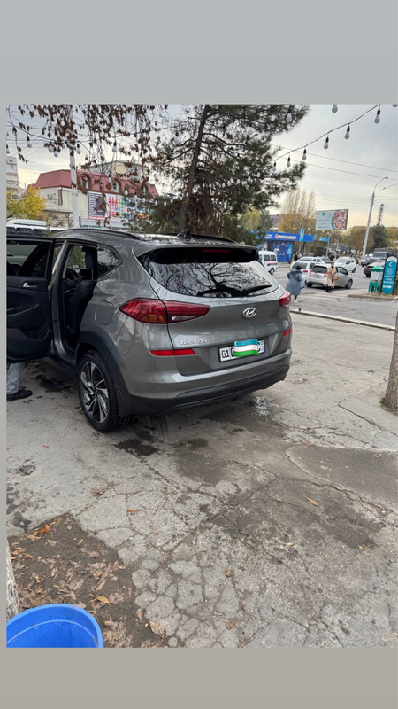 Hundayi Tucson Full pazitsiya