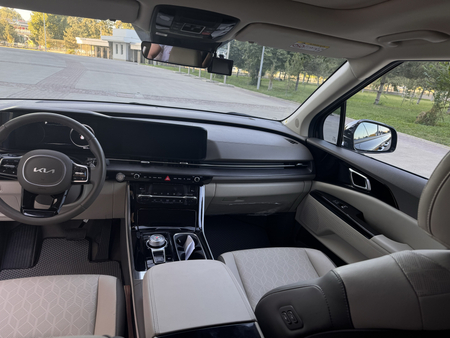 Kia Carnival 2023 god