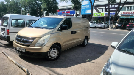 Продам свою машину Хундай Старекс 2009 год