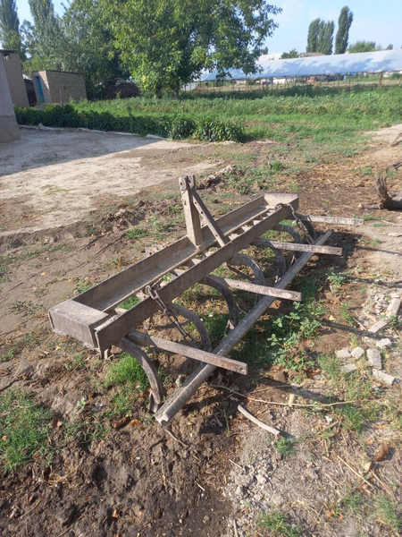 Belarus traktor sotiladi komplekt!
Qishloq xo'jaligi uchun zarur hamma