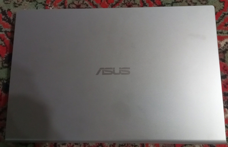 Asus noutbuk koʻp ishlatilinmagan!!!