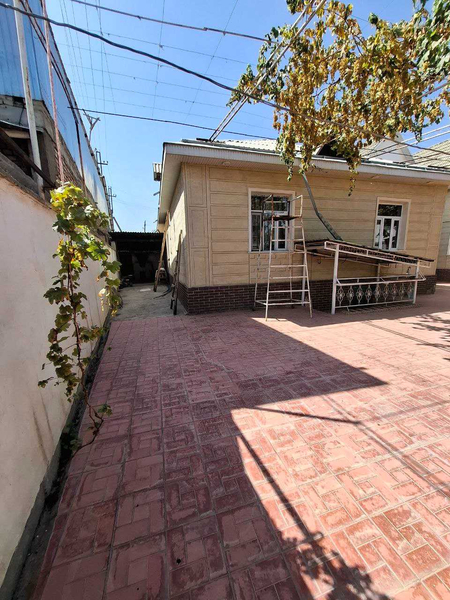 Xovli uy 2 etajli elitniy mahalla