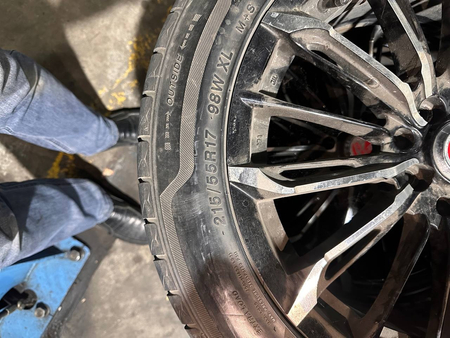 215/55 R17 Universal