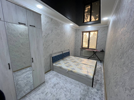 Продам чиланзар 2.  Двух комнатная. Балкон 1,5*3