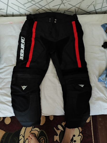 Продам мото экипировку Dainese
