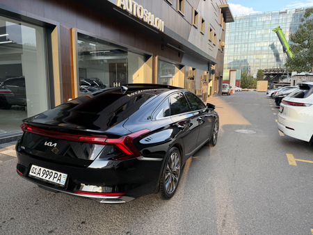 Kia k8 signature