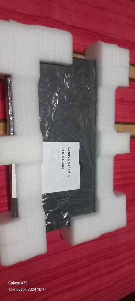Lenovo v15 noutbook