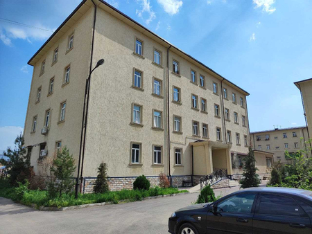 Сдам в новостройке полуподвальное помещение