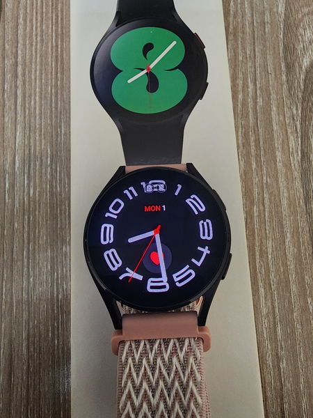 Продаётся Samsung Galaxy Watch 4 44mm полный комплект!