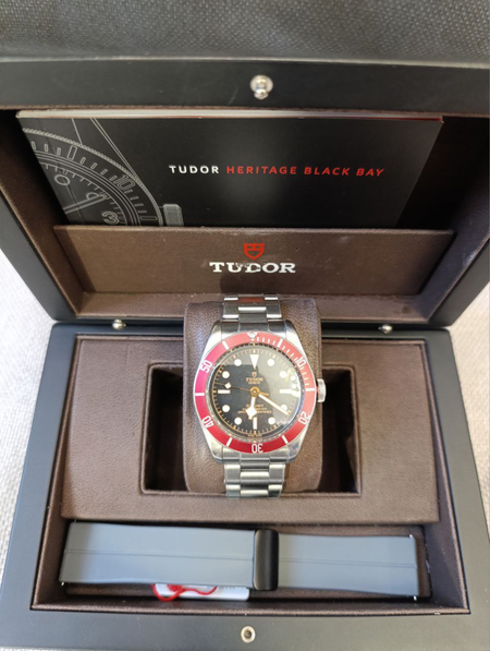 Оригинальные часы Tudor Heritage Black Bay