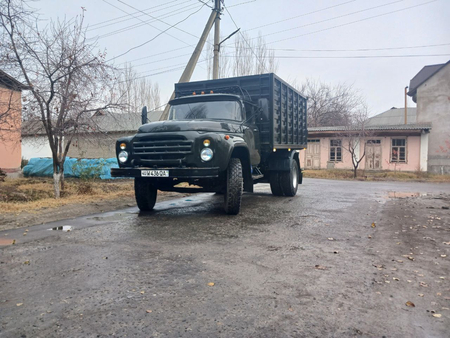 ЗИЛ 130.автомобил
