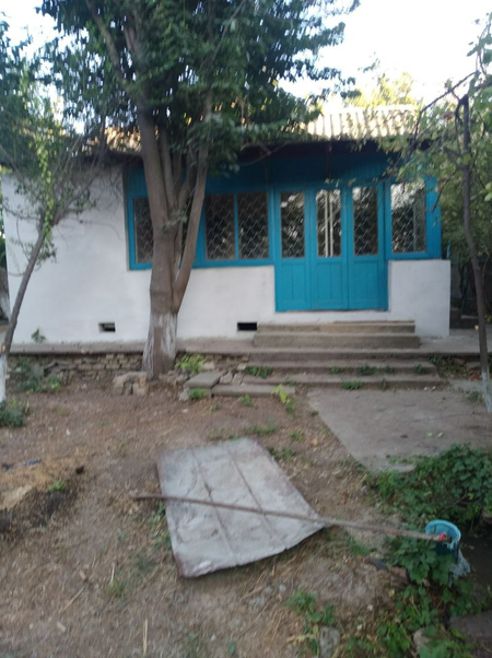 Dacha (dala xovli) sotiladi