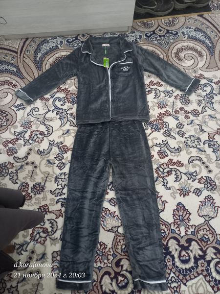 Ayollar pijamasi