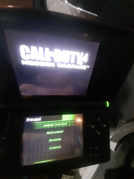 Nintendo ds lite в идеолном состаяне с флеш кардрижем