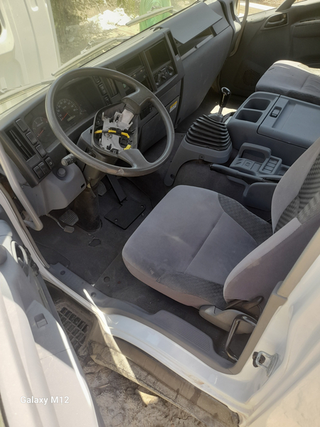 Isuzu kabina snj