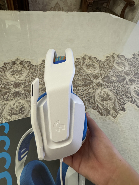 Logitech 335 в идеальном состоянии почти не использовал