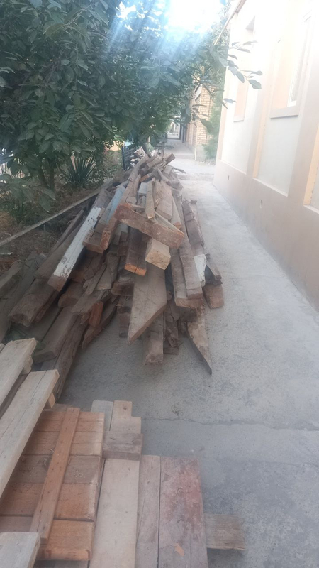 Taxta bor sotiladigan