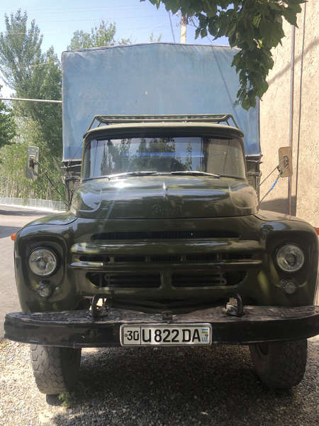 Zil 130 avtomobili gruzavoy
