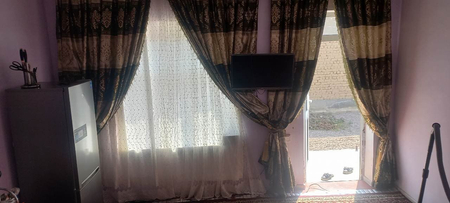 Uy hovli sotiladi yangi qurulgan