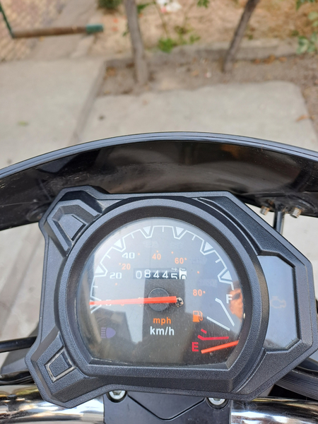 Skuter 150 kb sotiladi