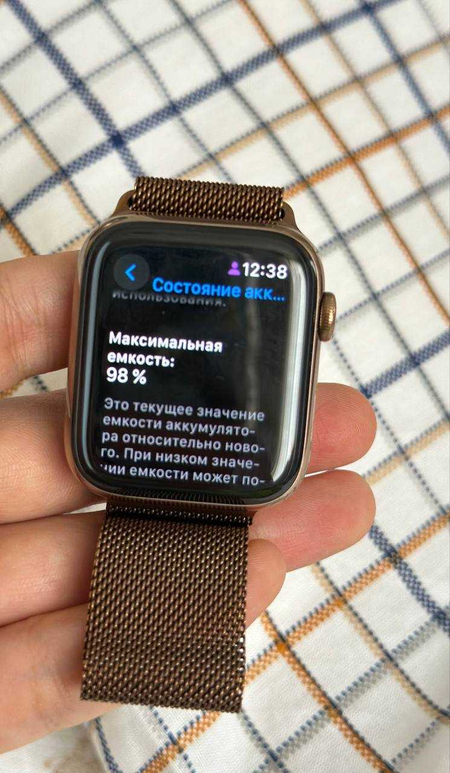 Apple watch GPS+Cellular Gold Case with Gold Milanese Loop 44MM