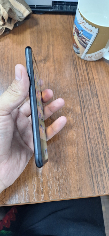 iphone xr 64gb sotiladi xolati yaxshi