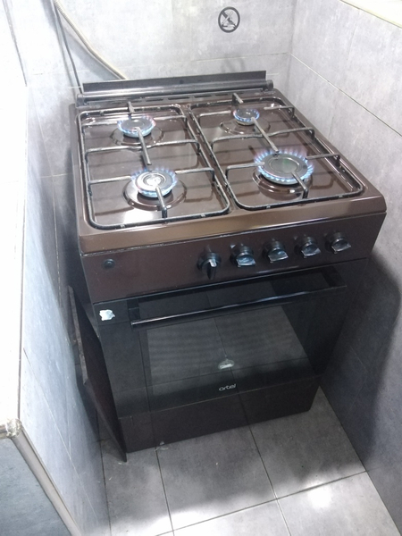 Газ плита ARTEL своя
