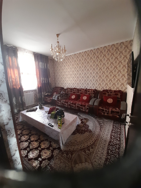 3 хона 1 этаж  кв сотилади