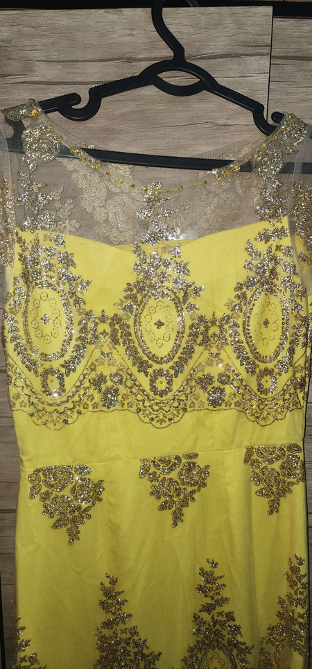 Ayollar kiyimlar