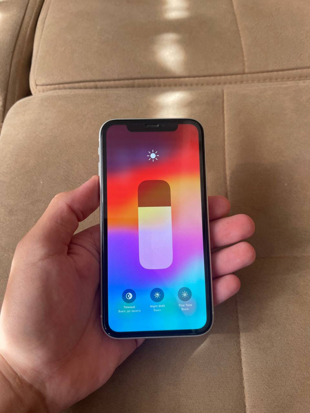 White iPhone Xr 128gb