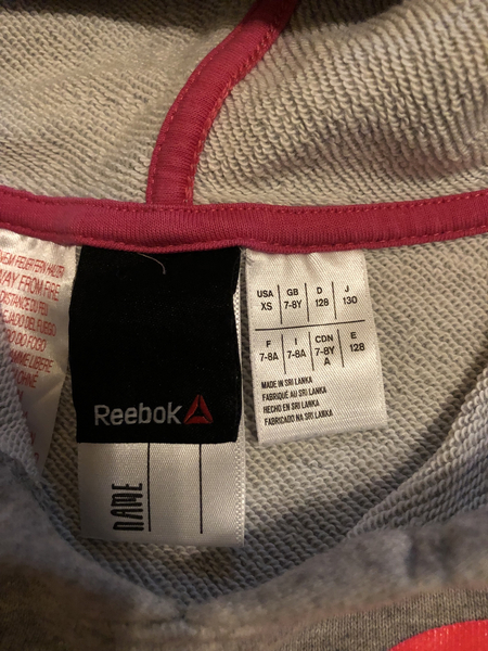 Продается  костюм Reebok.