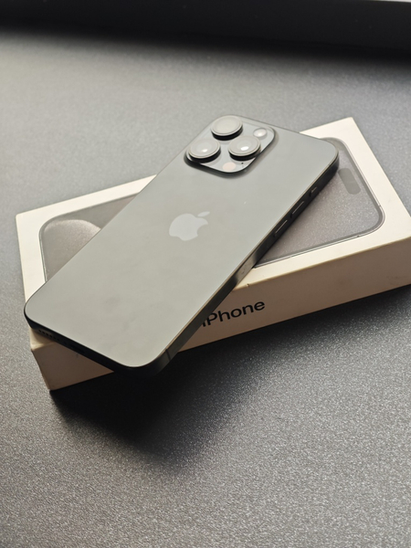Iphone 15 PRO Max Black Titanium LL/A