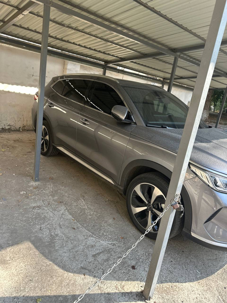 BYD song plus gibrid Awd